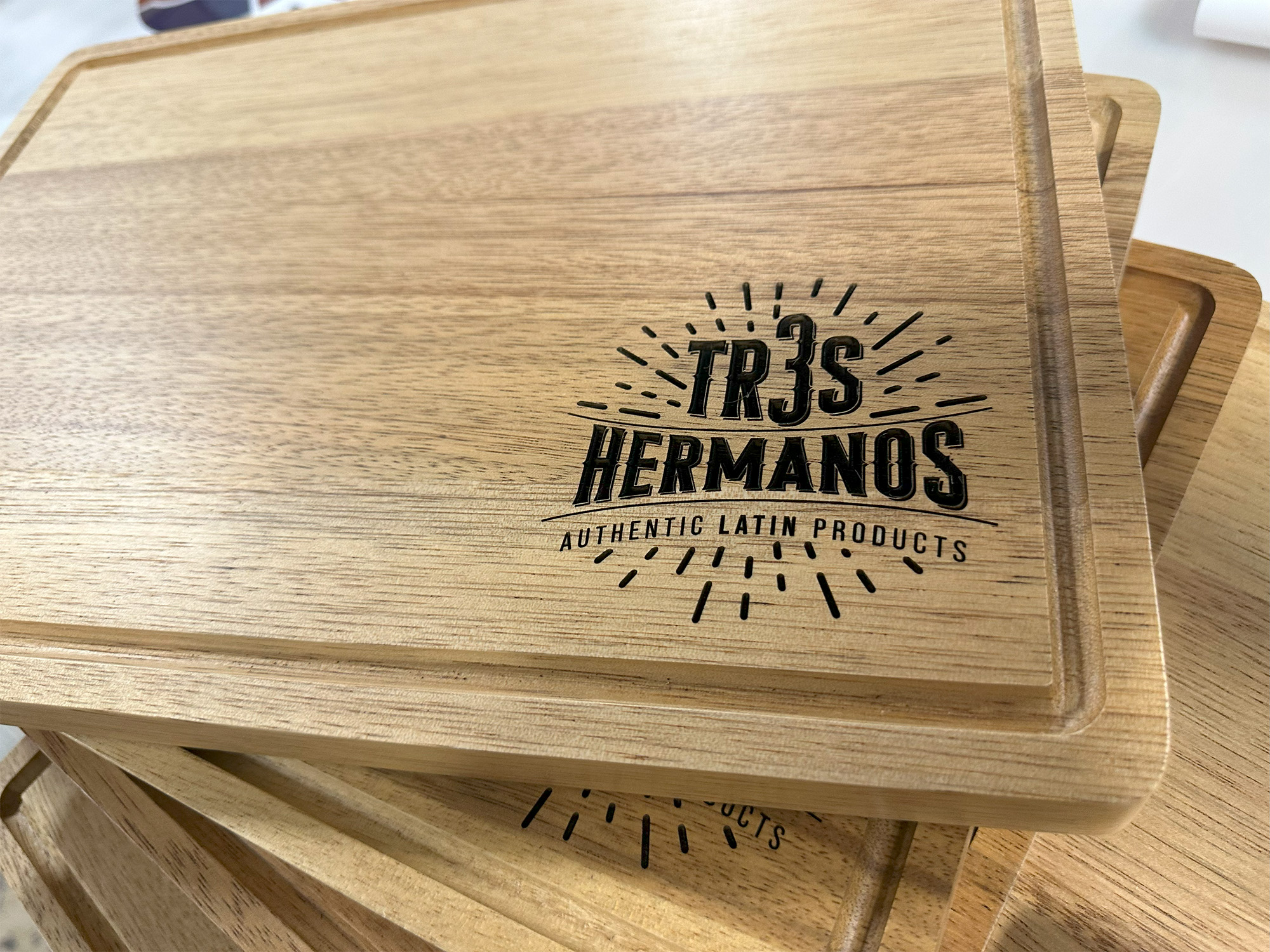 Laser cutting y engraving - Graphic Arts 305